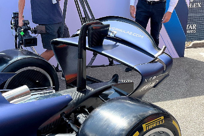 Mit spektakulärem Heckflügel: Formel 2 präsentiert neues Rennauto